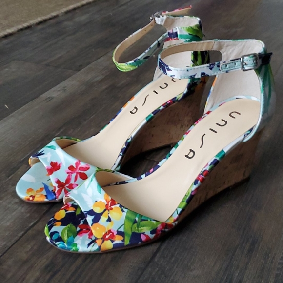 Unisa | Shoes | Unisa Yeavett Floral Wedge Sandal | Poshmark